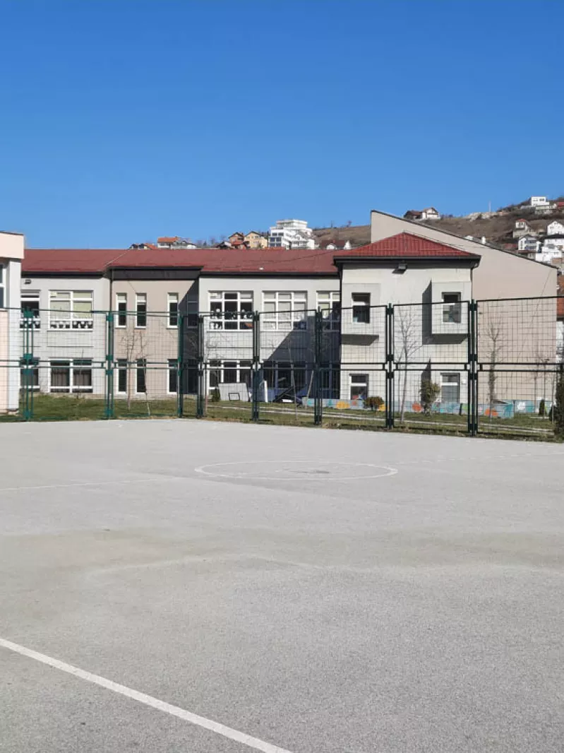 Shkolla fillore "Nazim Gafurri" - Fakulteti i Shkencave Matematiko-Natyrore